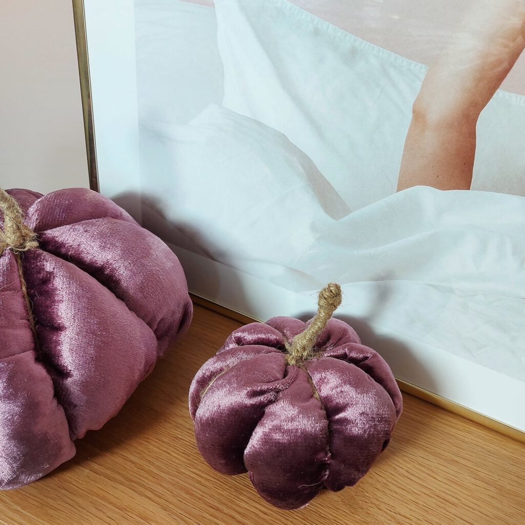 DIY: Stoffen pompoenen voor in huis - A lot like LOT.